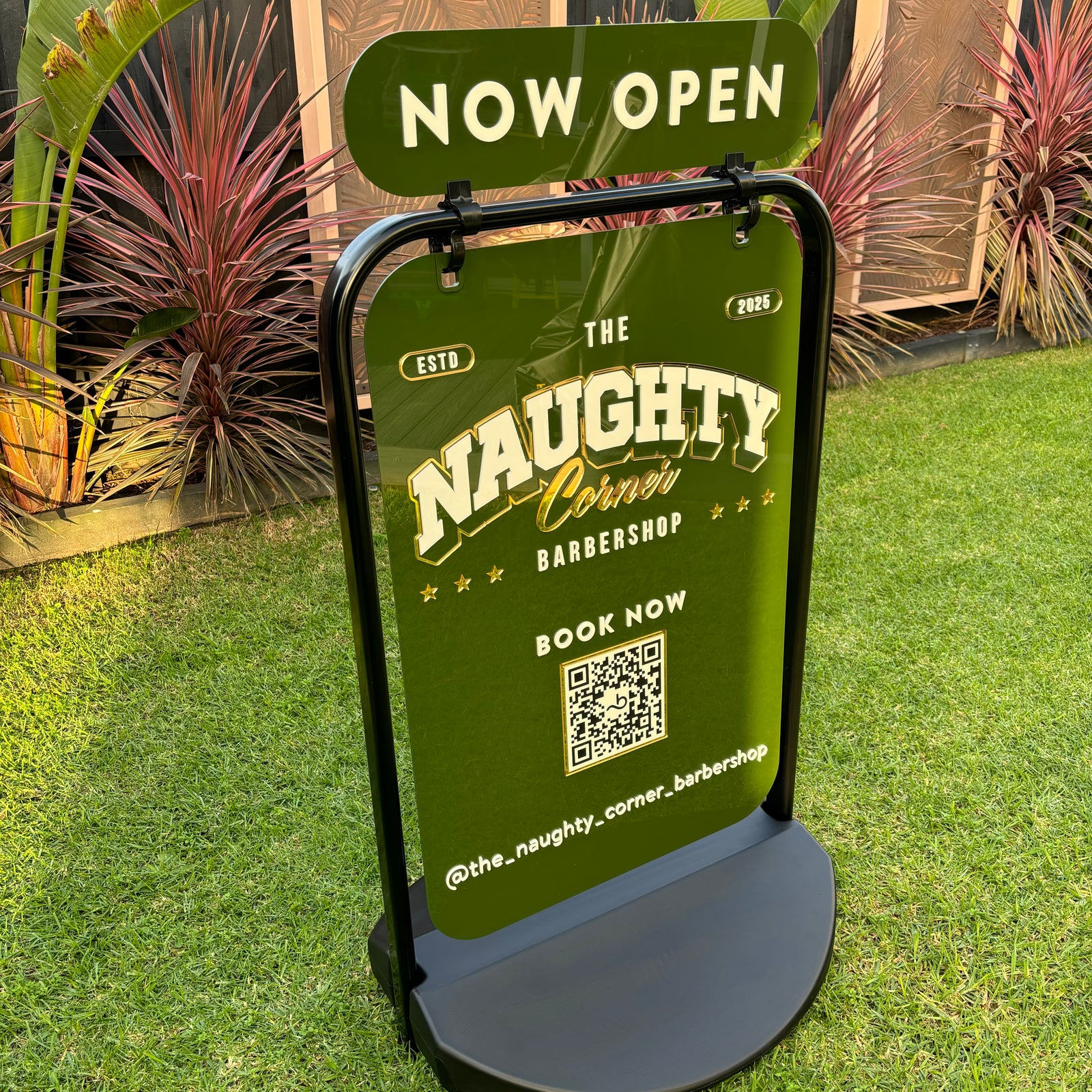 Weighted Pavement Swing Signs | Custom Outdoor Business Signs